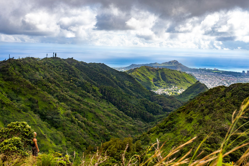 Ka Au Crater Hike Oahu S Best Hike Photos Ezmoments